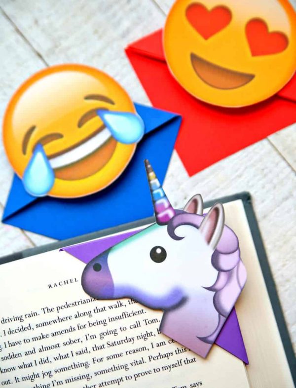 Easy DIY Bookmarks
